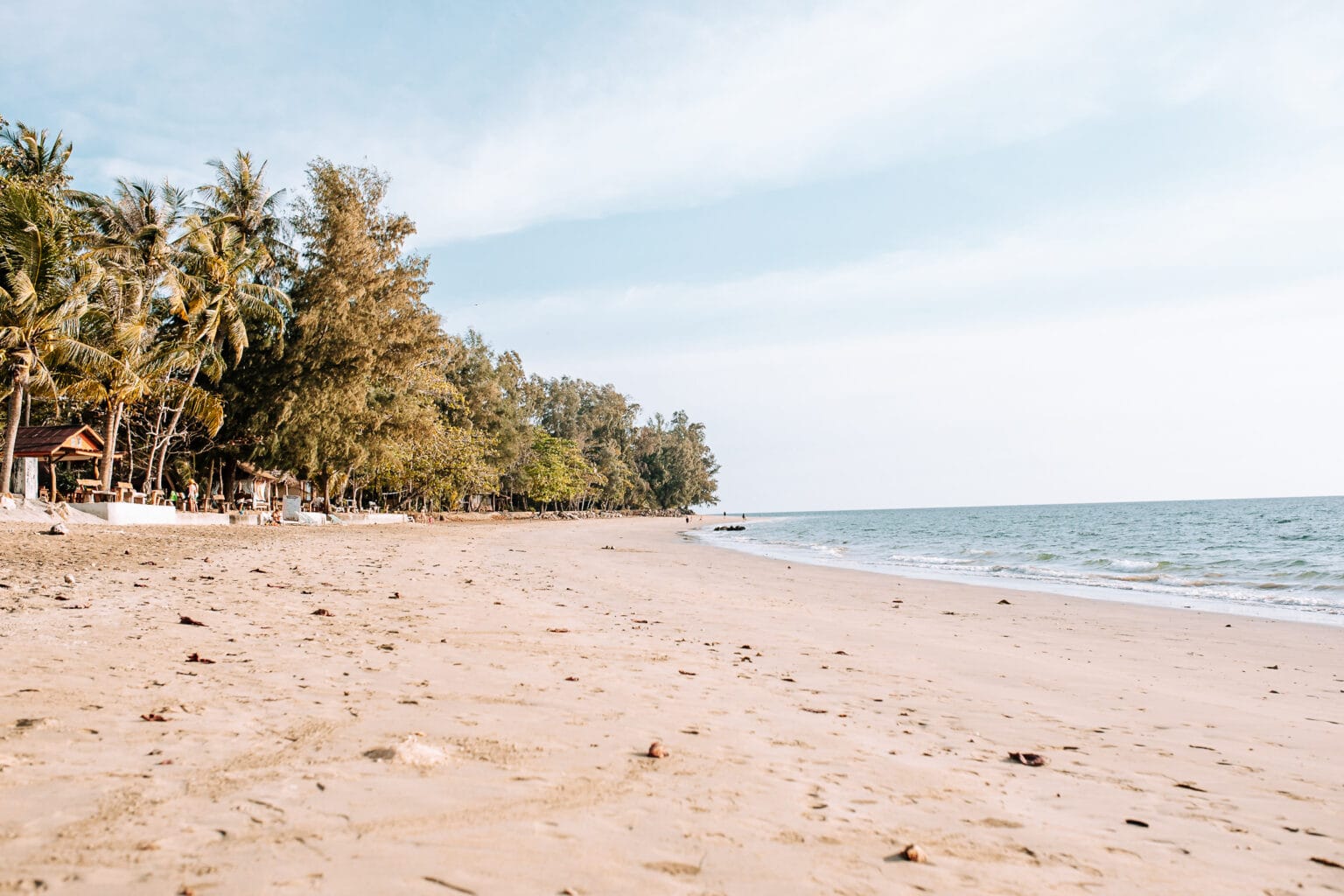 Koh Jum: Complete guide to the backpacker island in Thailand